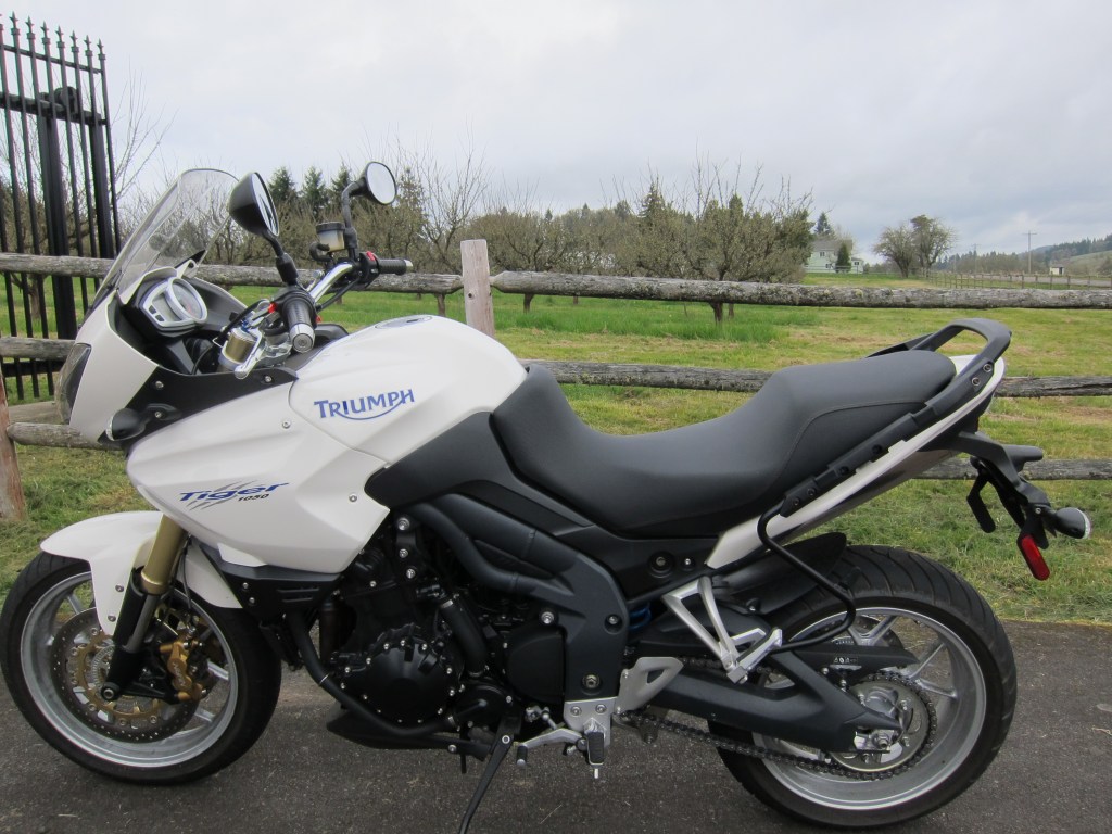 Triumph Tiger 1050 – Test Ride and Review | I'd rather be riding…